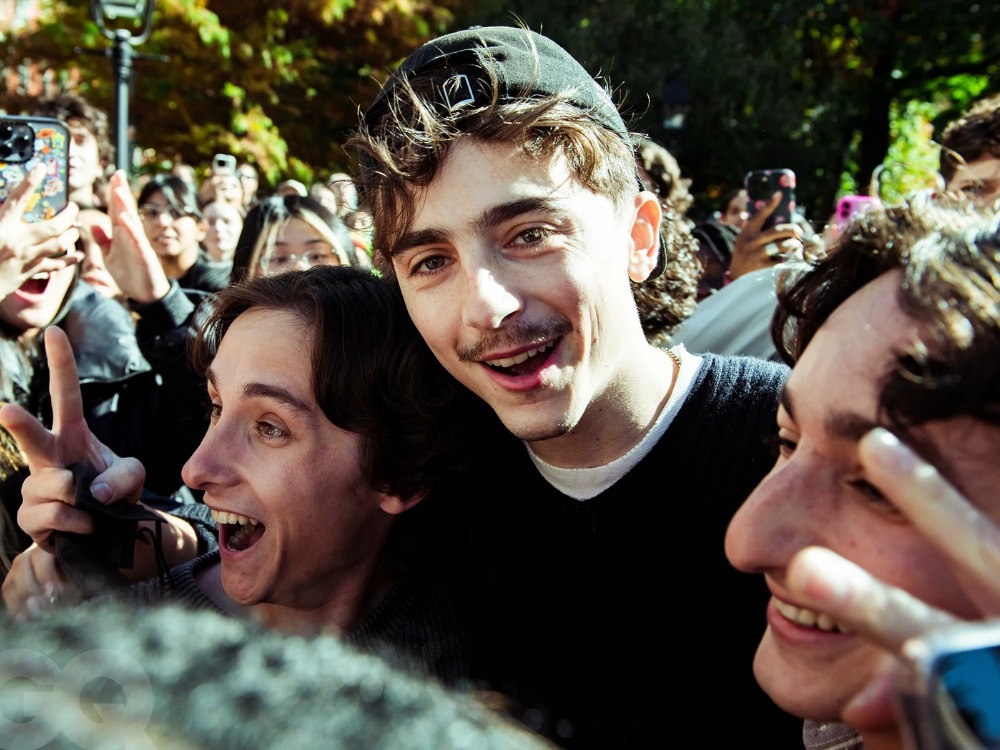Kontes Mirip Nicholas Saputra di GBK, dan Merebaknya Tren Look-alike ...