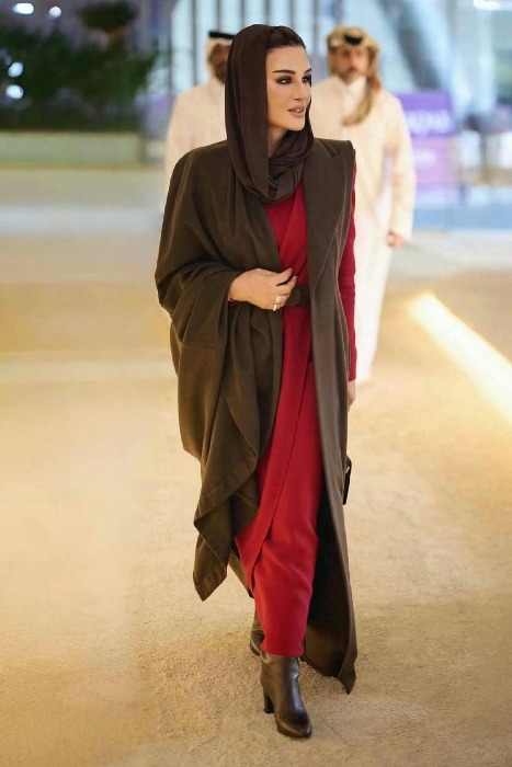 Sheikha Moza bint Nasser, Anggota Kerajaan Arab yang Dikenal Stylish ...