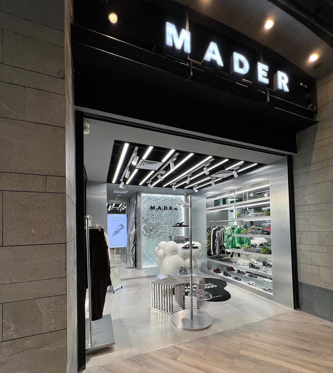 Fashion Enthusiast Merapat, Brand 'Mader' Akhirnya Buka Gerai Offline ...