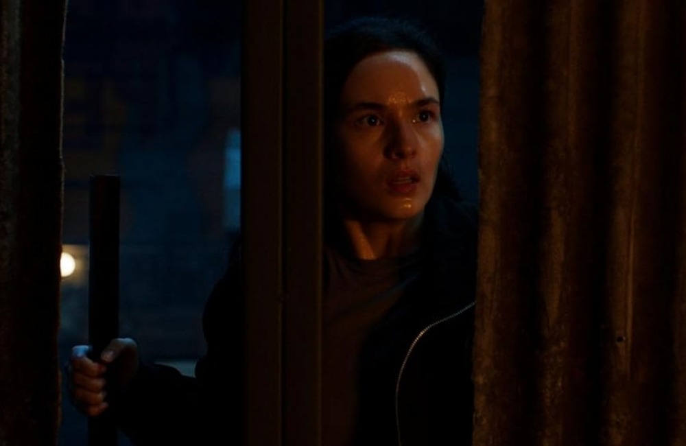 Review Serial: TIRA Episode 1 & 2, Aksi Chelsea Islan sebagai ...