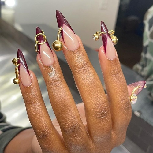 10 Inspirasi Tren Nail Piercing, Dari yang Bergaya Simpel hingga ...