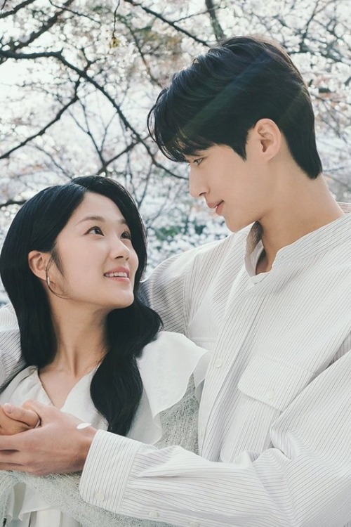 Kaleidoskop 2024: Pasangan Drama Korea Terviral Sepanjang Tahun ...