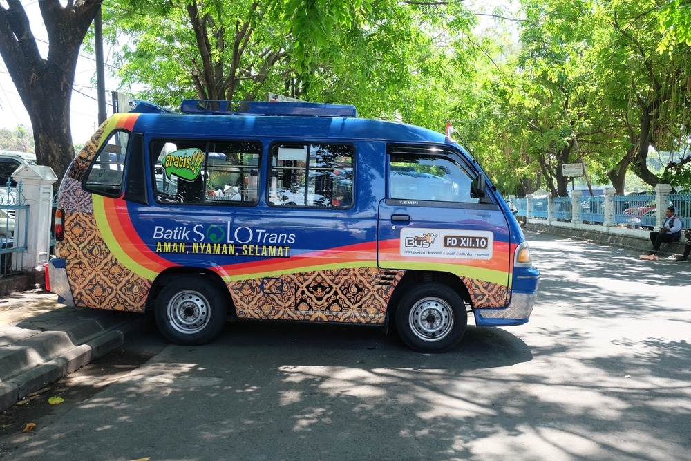 Lokomotif Kuno hingga Bus Tingkat, Ini Deretan Transportasi Wisata di ...