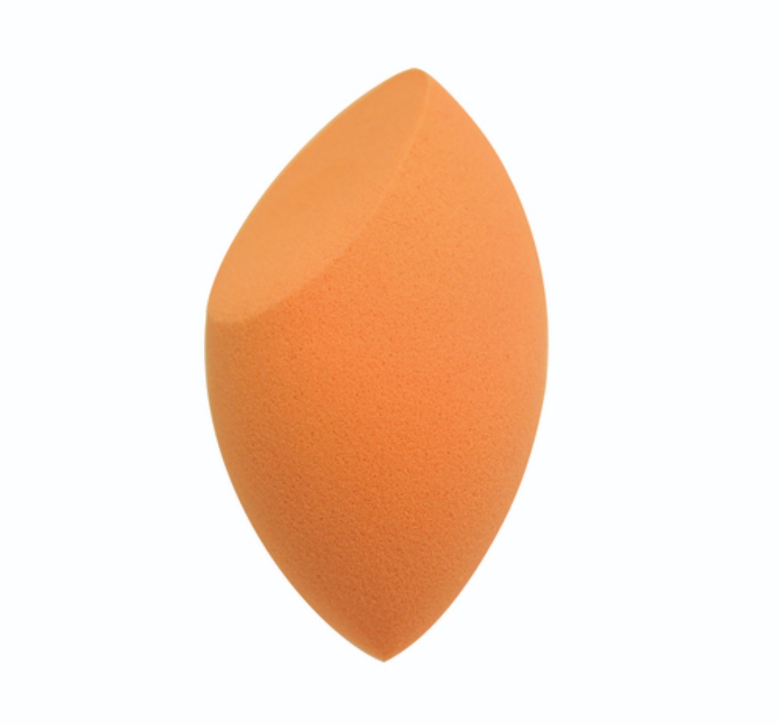 Teardrop hingga Diamond, Berikut Bentuk Makeup Sponge yang Menarik ...