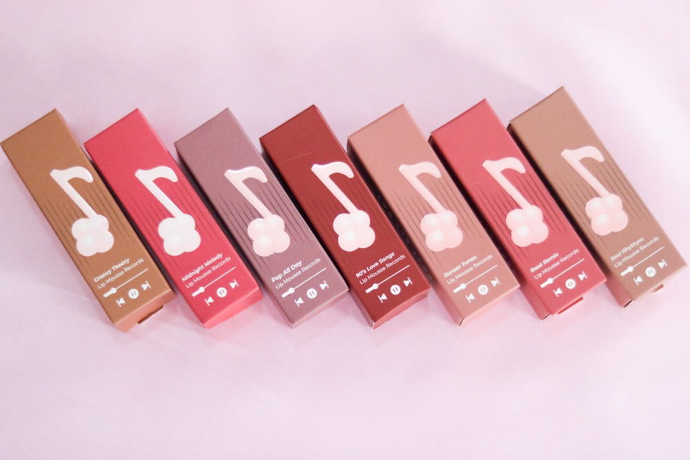 Review: Rosé All Day Lip Mousse Records, Formula Ringan dan Pigmented ...