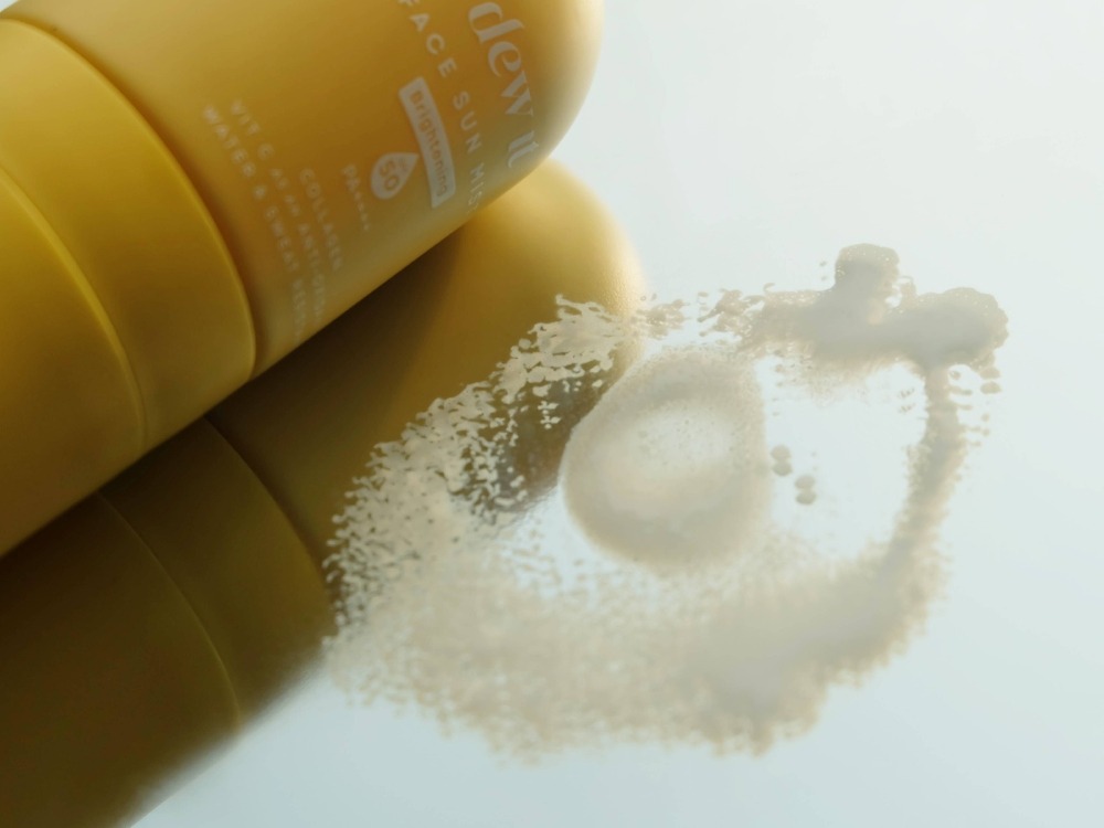 Review: Dew It Face Sun Mist Brightening, Fine Line Protection ...