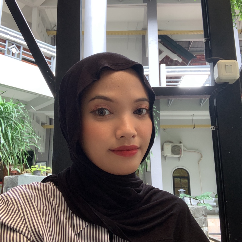 Jual Skin Care Madagascar Centella Tone Brightening Cleansing Gel Foam 125ml | Sociolla