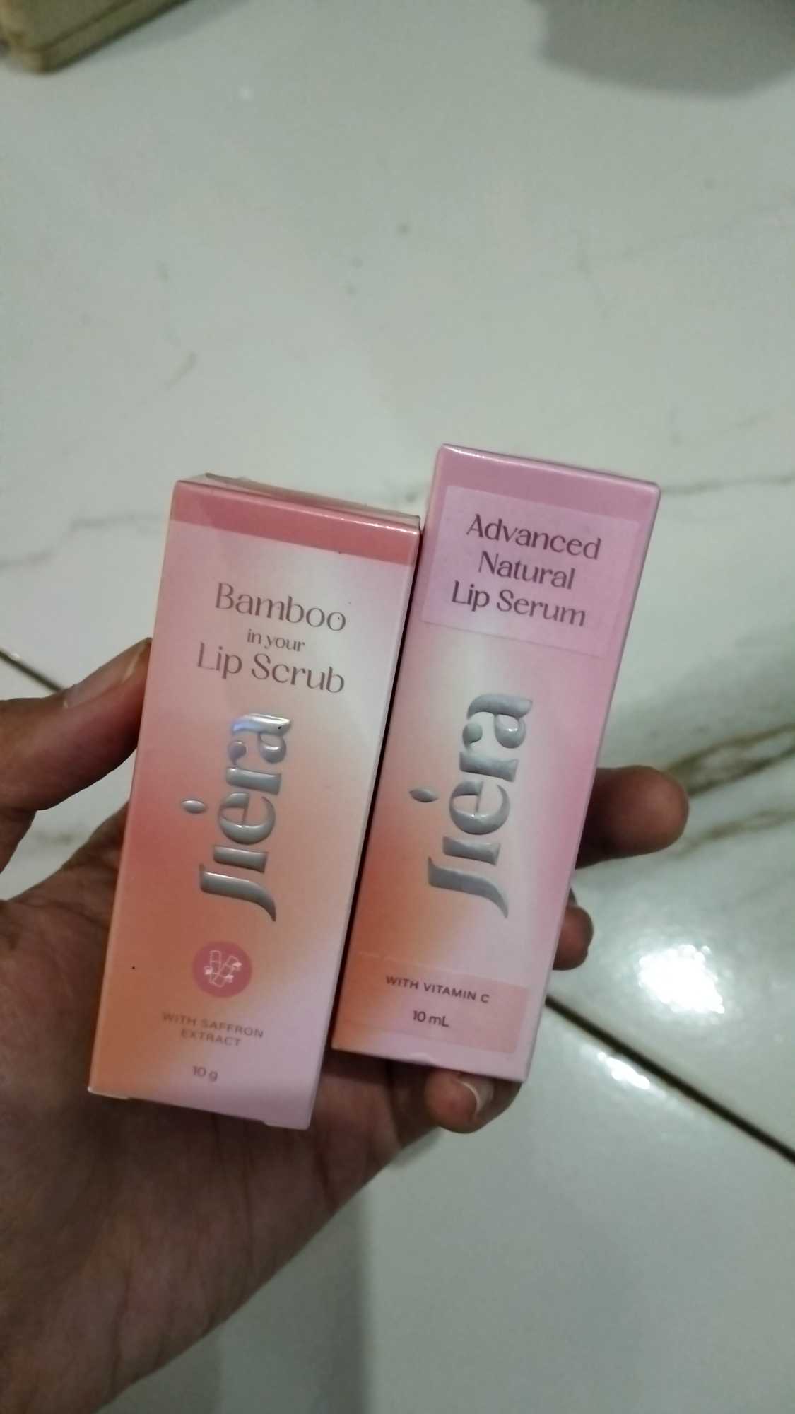 Jiera Advanced Natural Lip Serum with Vitamin C - Review SOCO by Sociolla