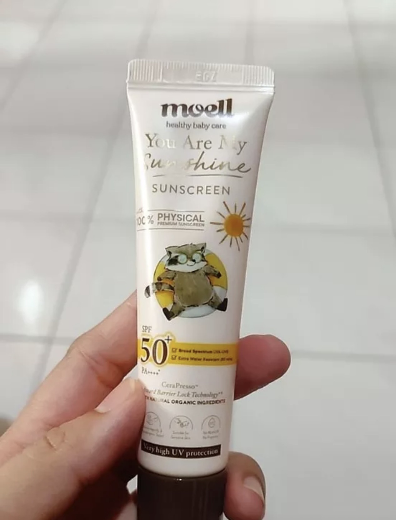 Moell You Are My Sunshine Sunscreen - Review SOCO by Sociolla