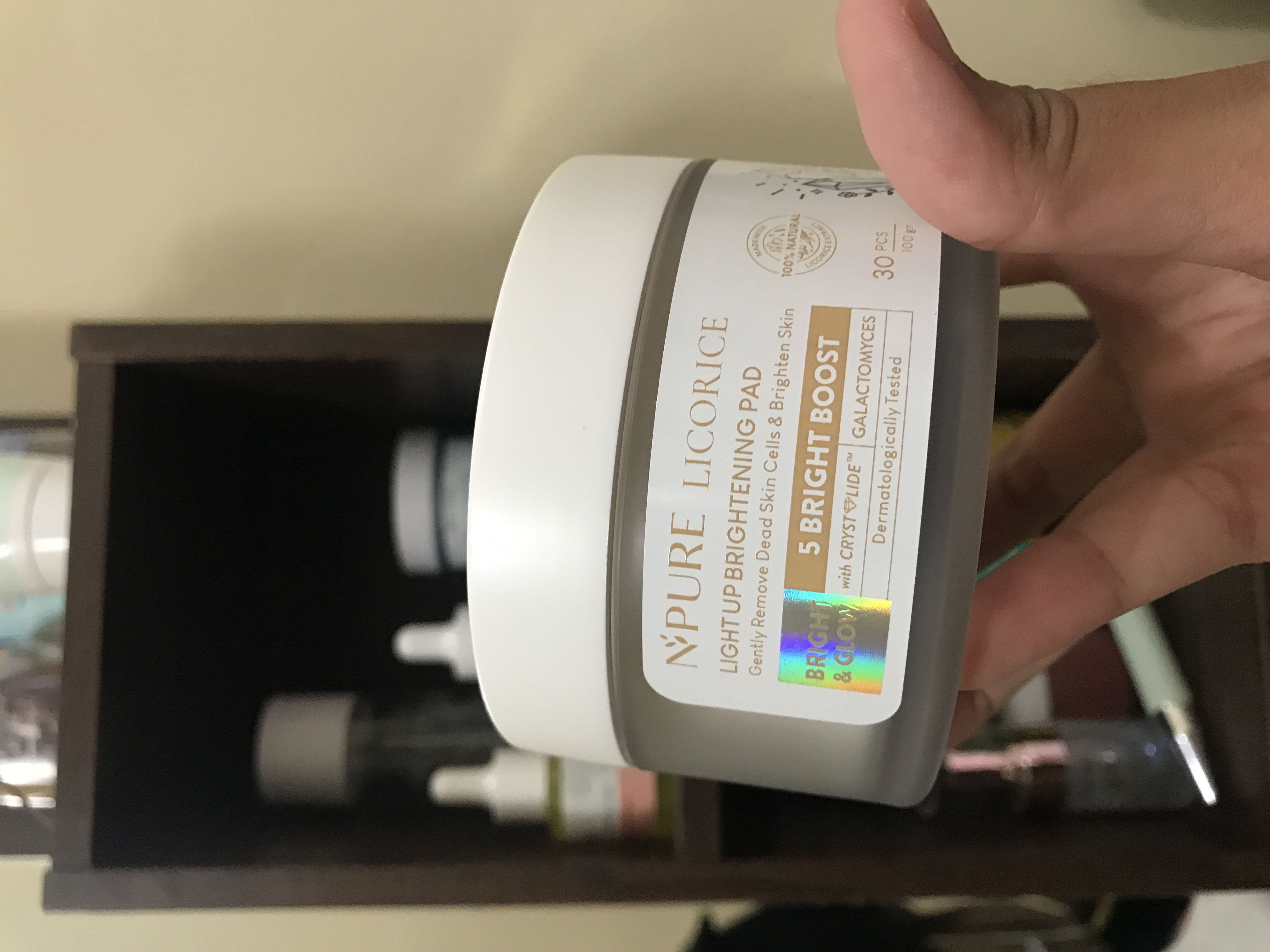 NPure Licorice Light Up Brightening Pad - Review SOCO by Sociolla