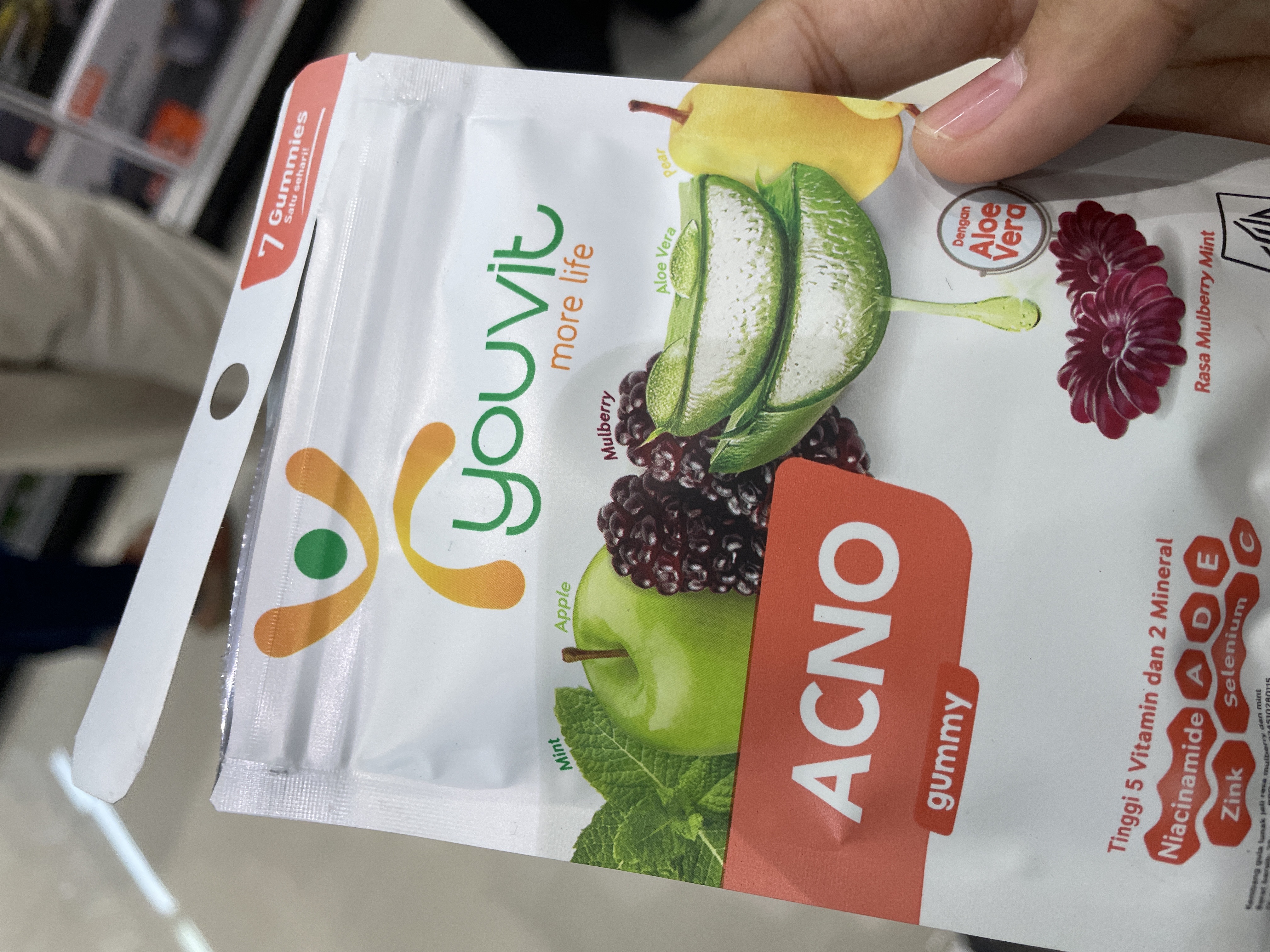 Youvit Youvit Acno 7 days - Review SOCO by Sociolla