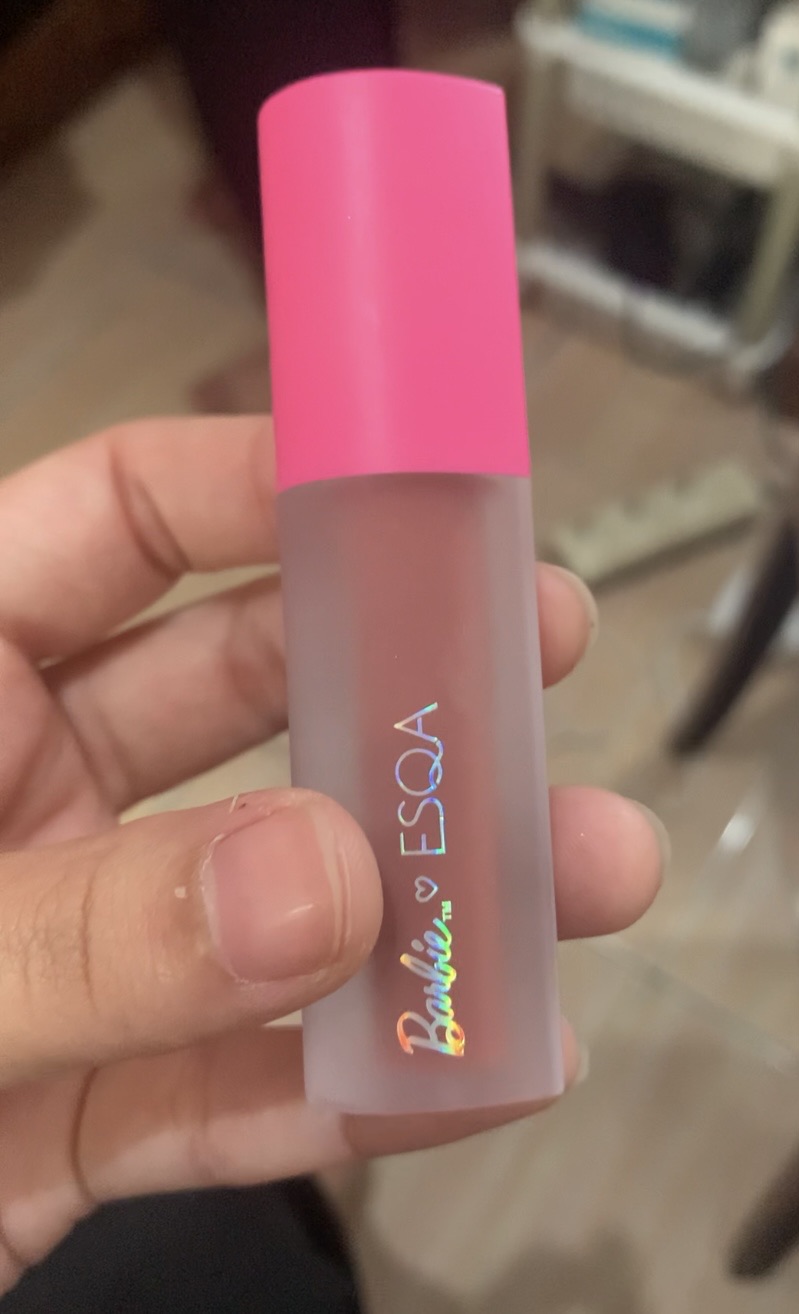 ESQA Barbie™ X ESQA Like A Boss Velvet Lip Tint - Review SOCO by Sociolla